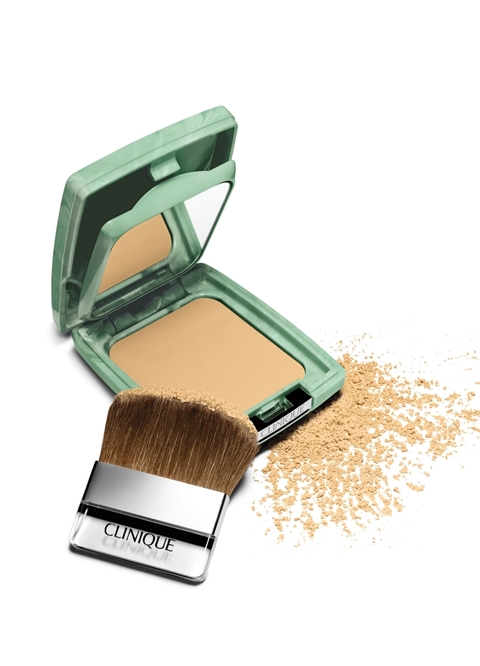 Clinique Almost Powder Makeup SPF 15 | Beauty.at